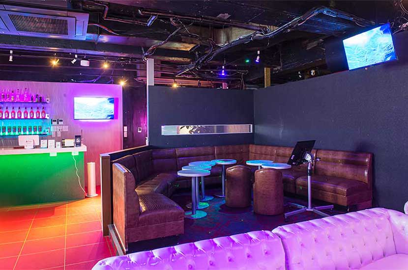 【公式】NEO GOLF LOUNGE 千葉市中央区にあるシミュレーションゴルフ＆バー